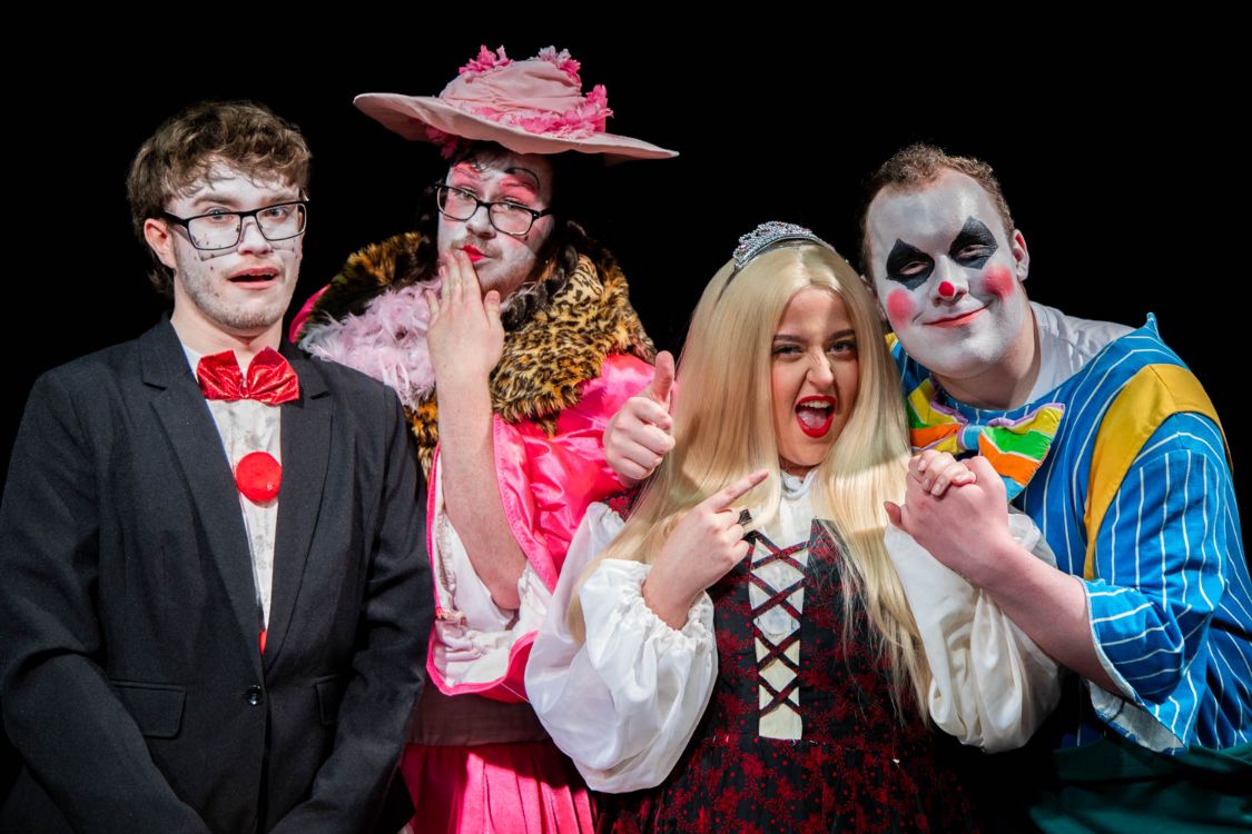 A Feisty Goldilocks Takes on the Three Bears at SERC Panto - SERC