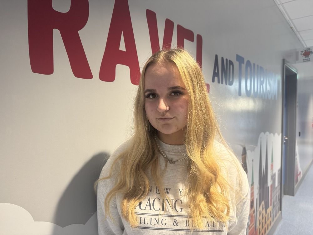 Zuzia Maps Out Travel and Tourism at SERC - SERC