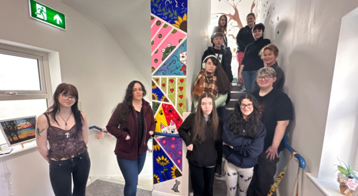 Art & Design Students Give Makeover to Local Women’s Centre - SERC