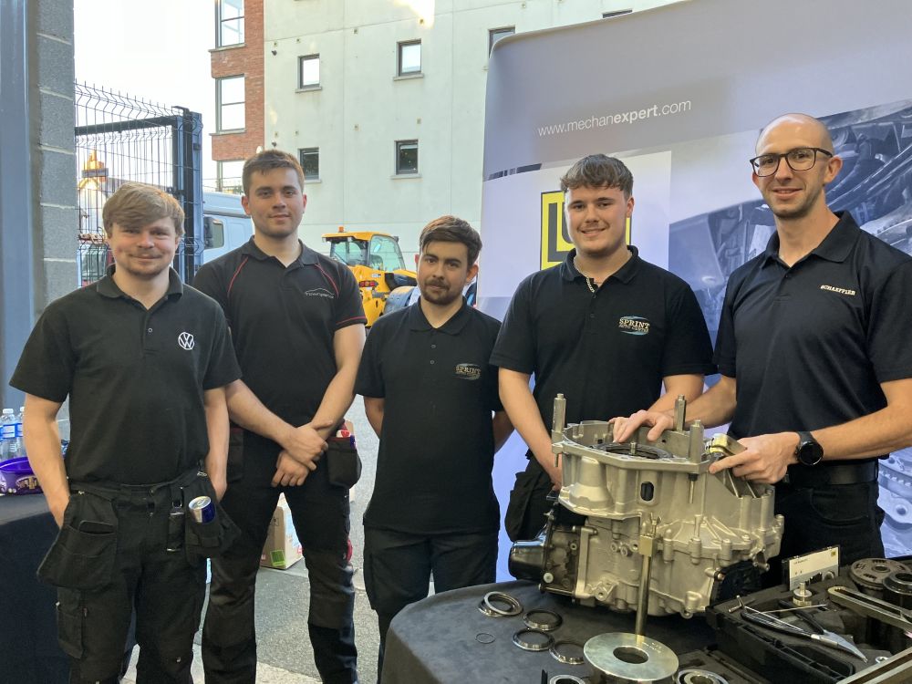 Roadshow drives local motor mechanics to visit SERC Lisburn Campus - SERC