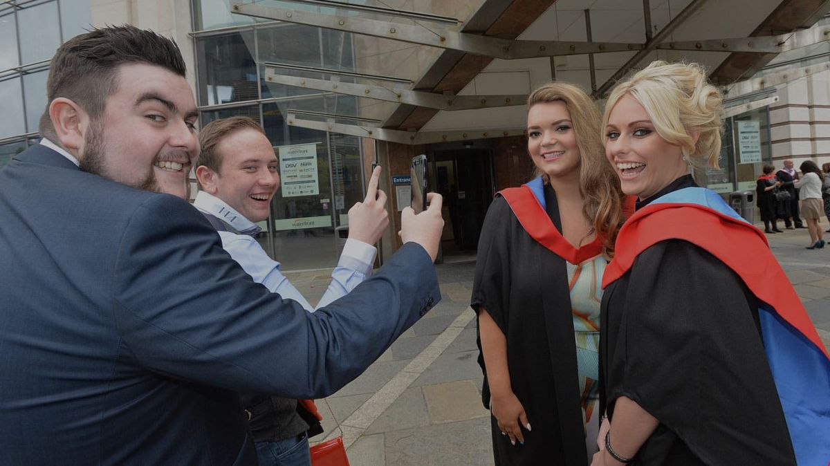 Nominate your Students for HE Graduation Awards 2019 - SERC