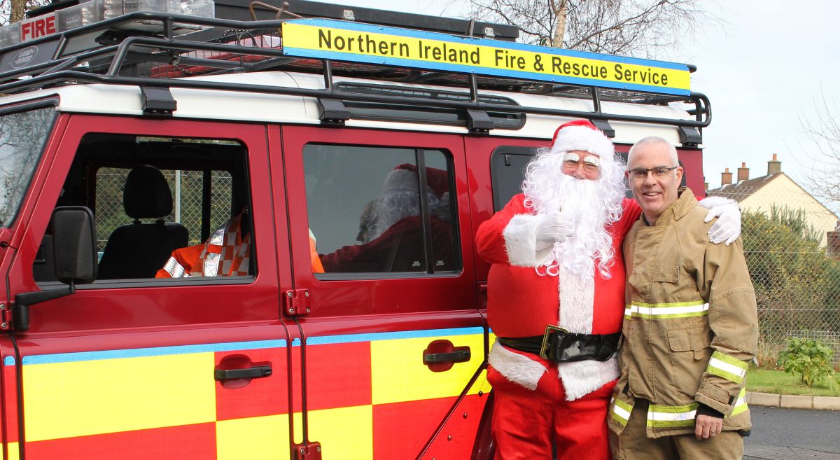 Santa Arrives at Little SERC in Fire Truck - SERC